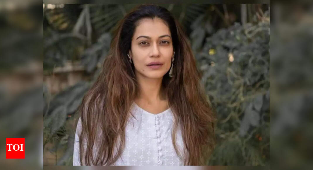 Payal Rohatgi's 'anti-Nehru' video dates back to 2019, case on in ...