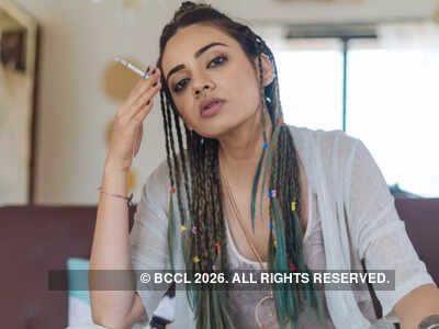 Dimple Biscuitwala: As an artist, I love to explore things | Gujarati ...