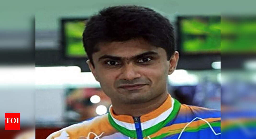 History beckons IAS officer Suhas Yathiraj at Tokyo Paralympics | Tokyo ...