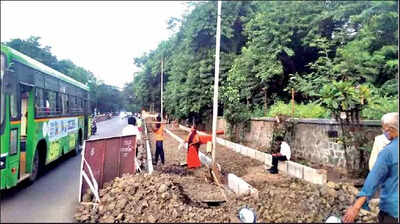 Pune: Residents oppose smart footpath on Pashan road | Pune News ...
