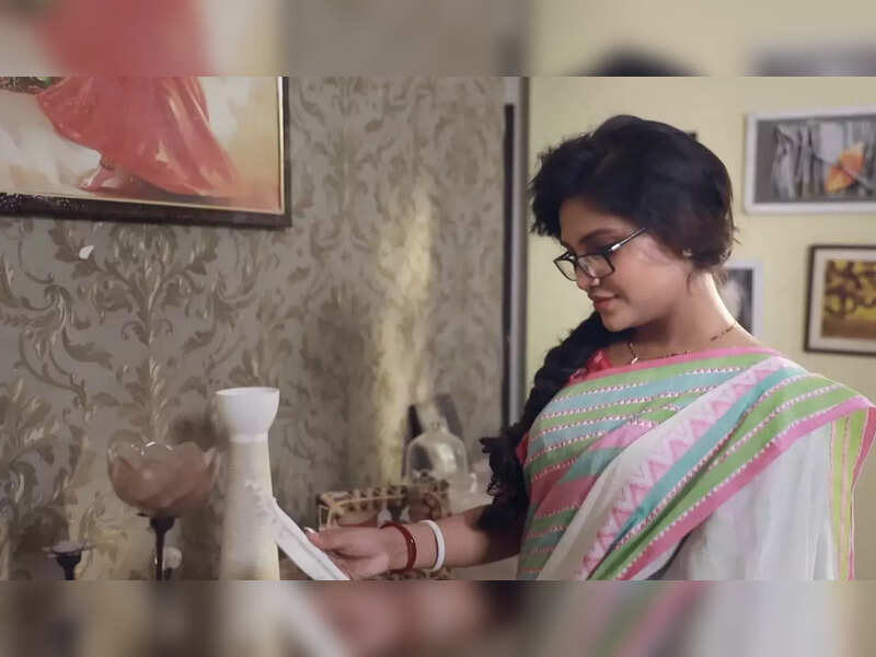 Actress Piyali Chatterjee is feeling positive about her debut in Jotugriho | Bengali Movie News ...