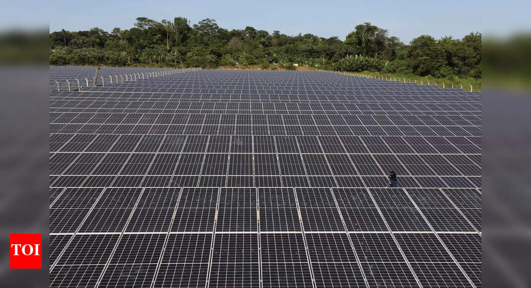 350 locations in East Delhi to have solar panels | Delhi News - The ...