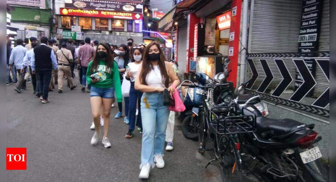 Weekend rush results in massive traffic jams in Mussoorie; low tourist ...