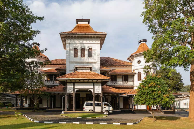 Exploring Colombo’s historic attractions | Times of India Travel
