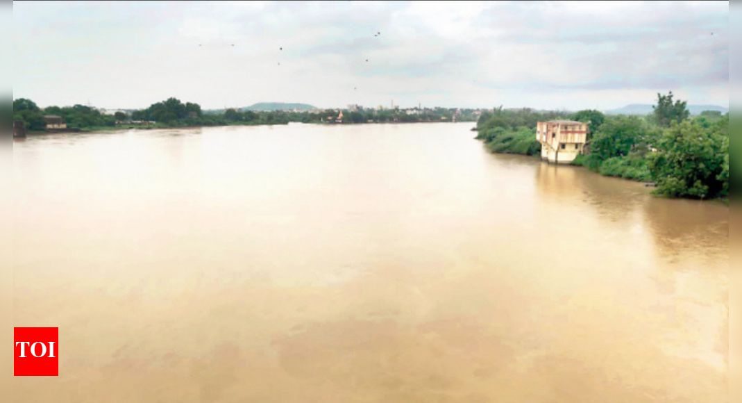Nashik: Nashik: Water level rises in Godavari after heavy rainfall ...
