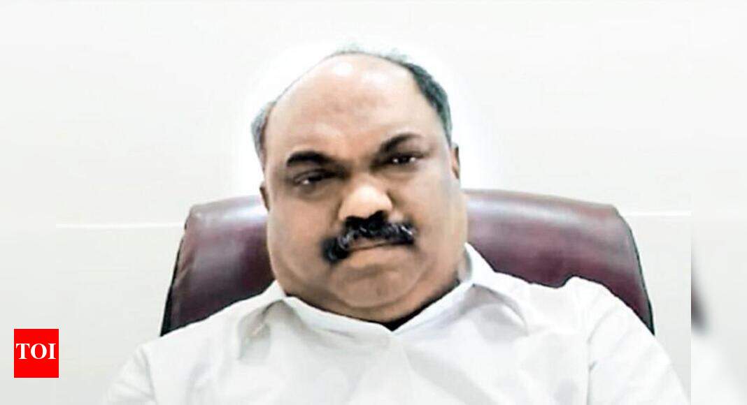 Maharashtra: Shiv Sena minister Anil Parab slaps Rs 100-crore ...