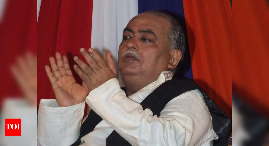 I was misinterpreted on leaving UP quote, says poet Munawwar Rana ...