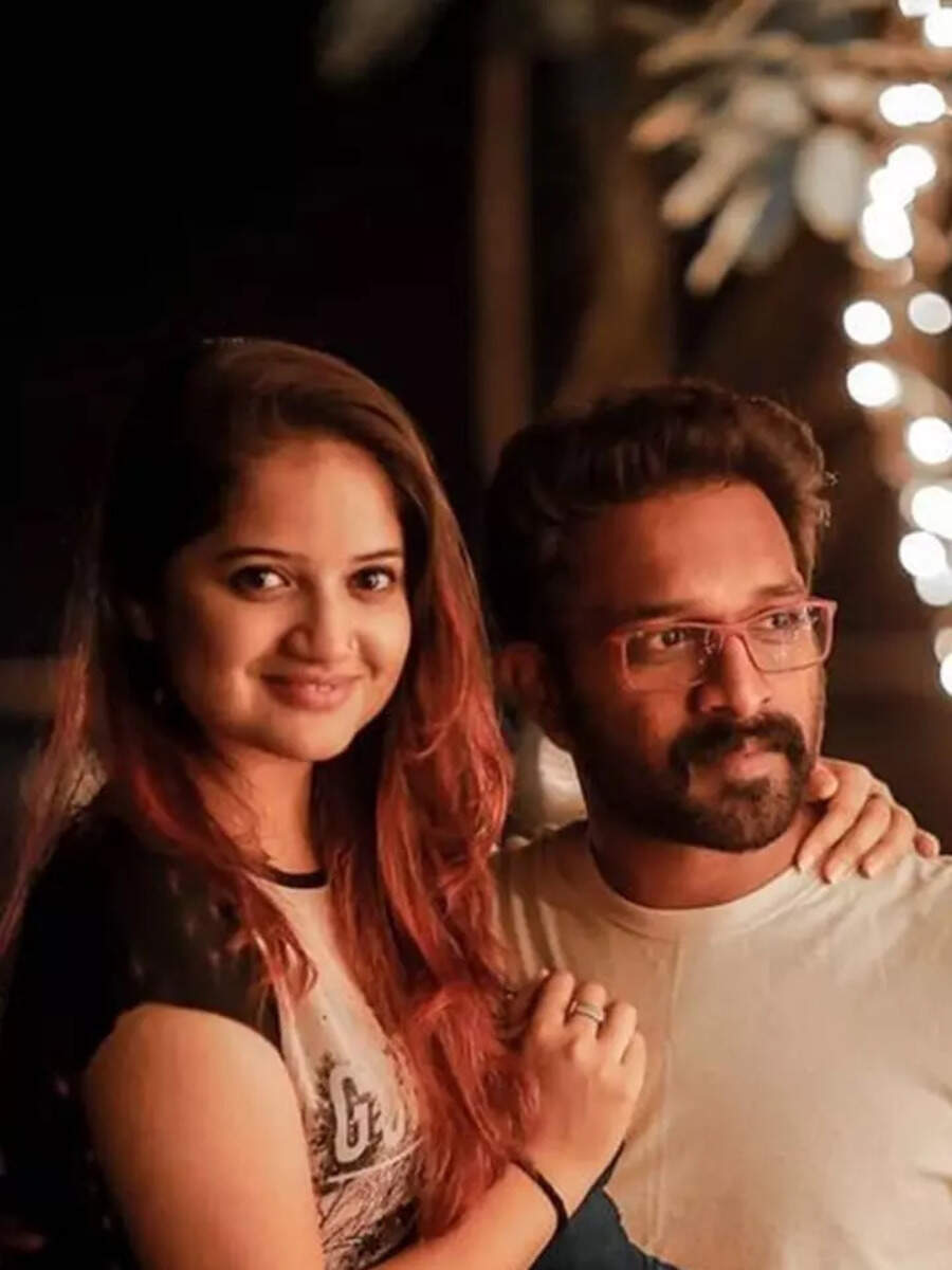TV couple Sajin and Shafna set major couple goals | Times of India