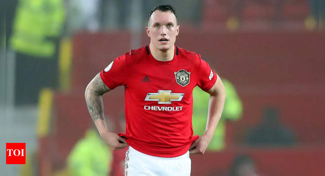 'I've been through hell and back': Manchester United's Phil Jones opens ...