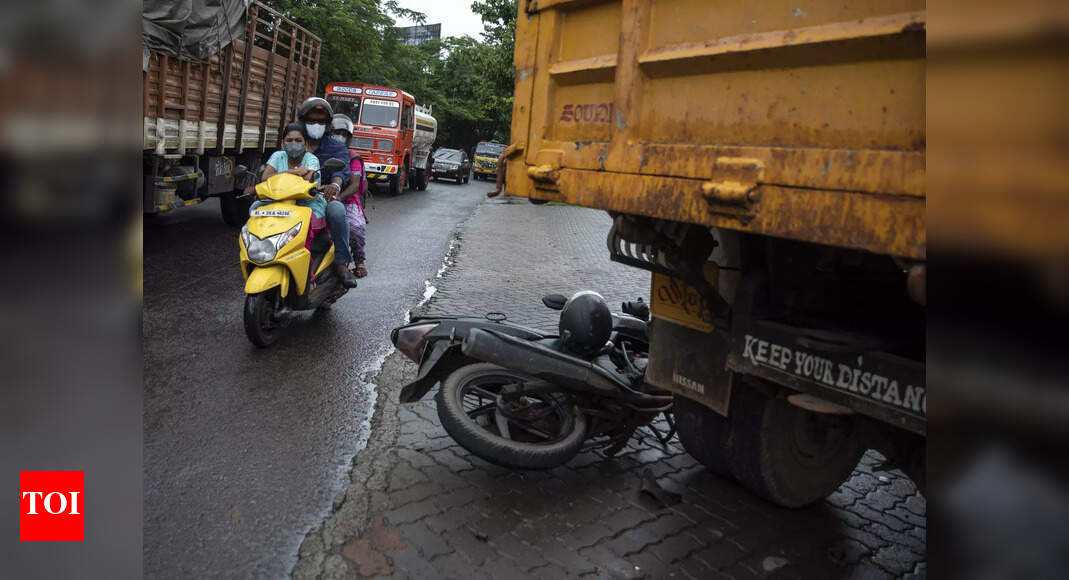 1.20 lakh deaths due to negligence in road accidents in 2020, average 328 daily: NCRB report ...