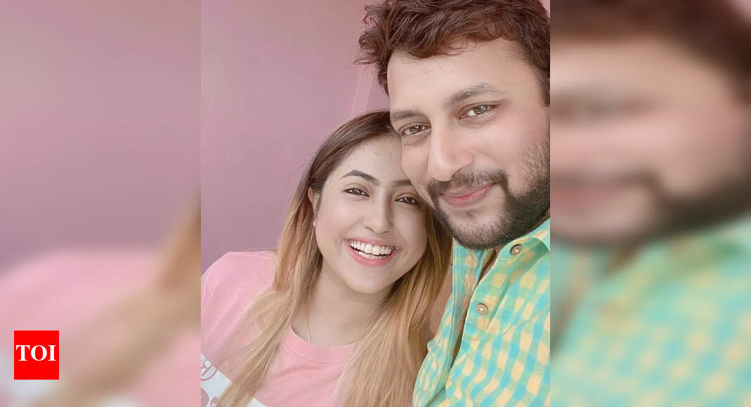 Actor Debjoy Mallick to get hitched to Rupashree Chakraborty - Times of ...