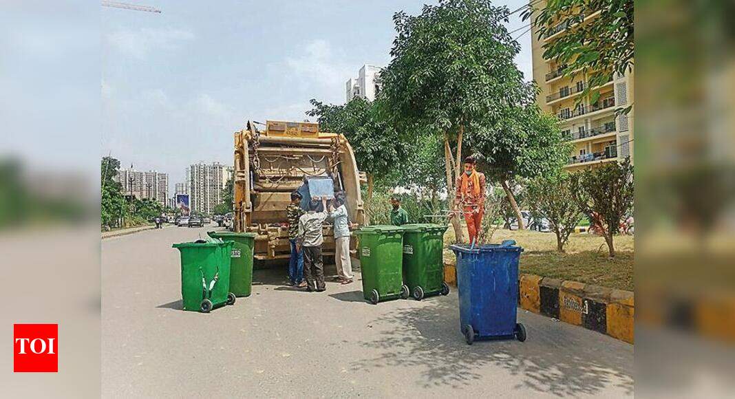 Residents complain of arbitrary door-to-door waste collection | Noida ...
