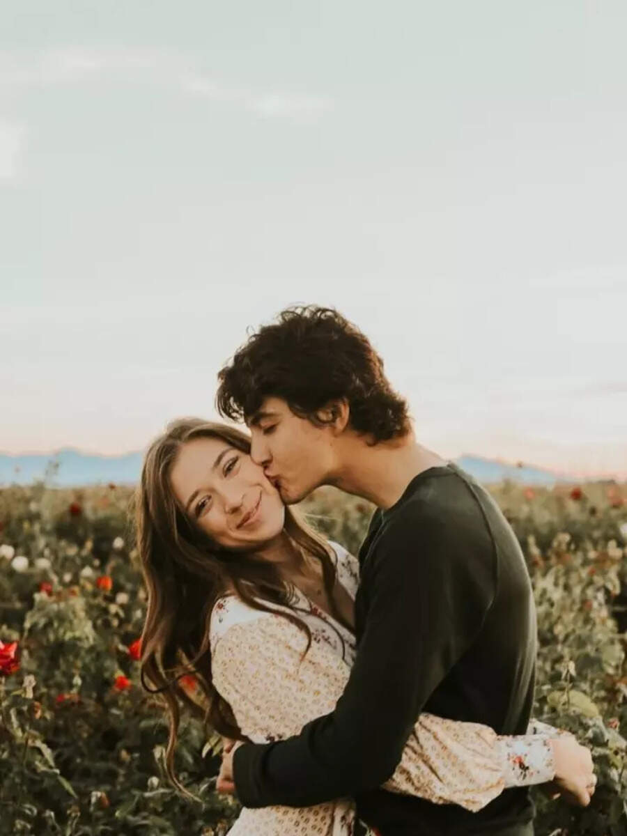 These zodiac signs are the BEST LOVERS! | Times of India