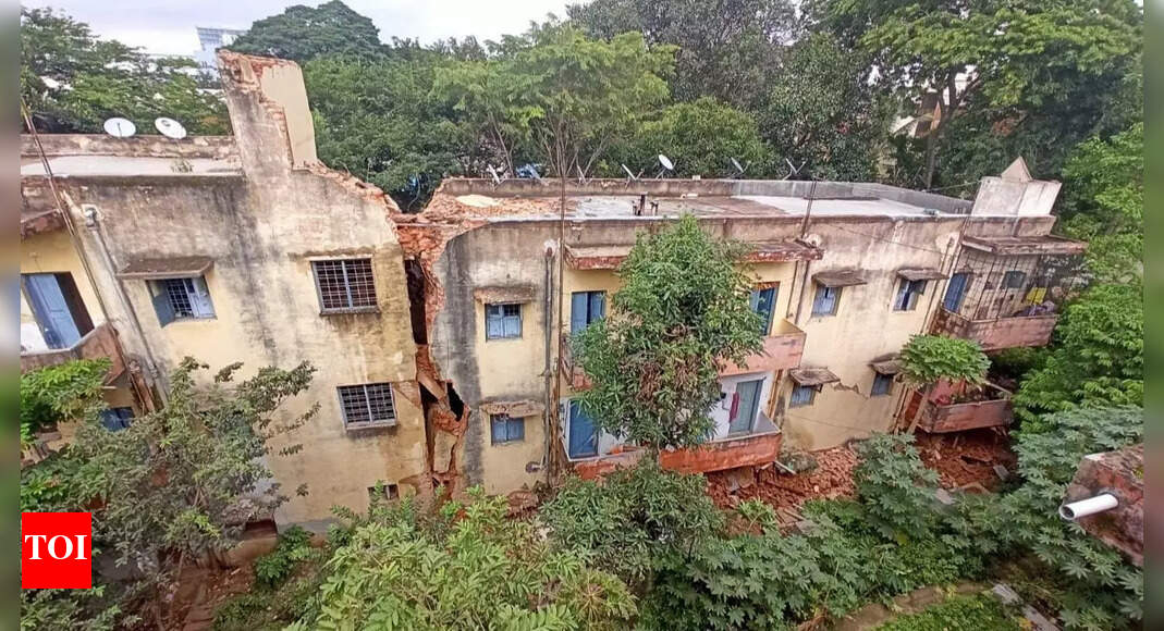 Building Collapse in Bangalore: Another 3-storey residential building ...