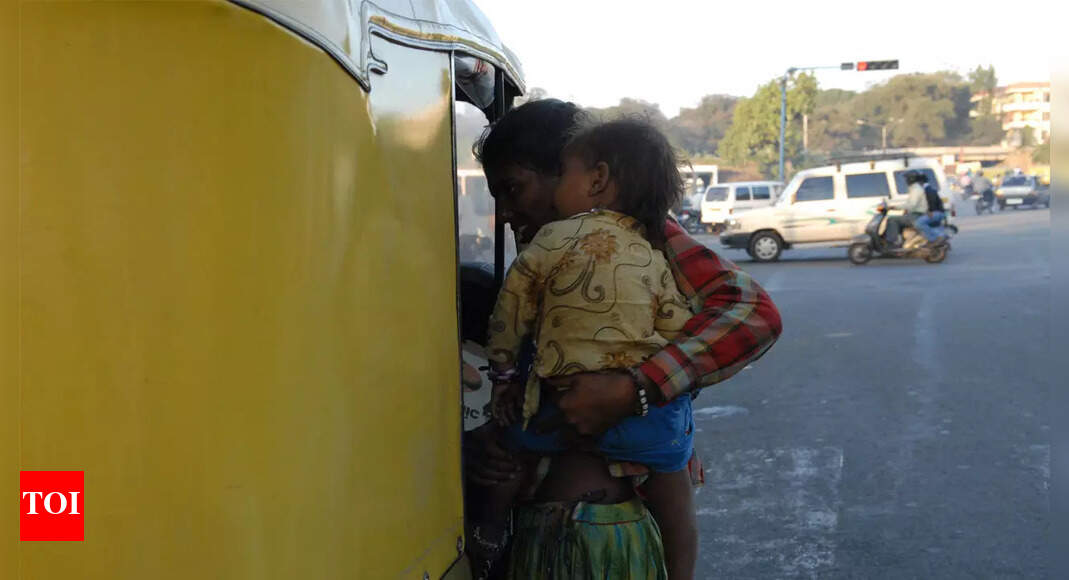 Delhi child panel identifies 53 begging hotspots | Delhi News - Times ...