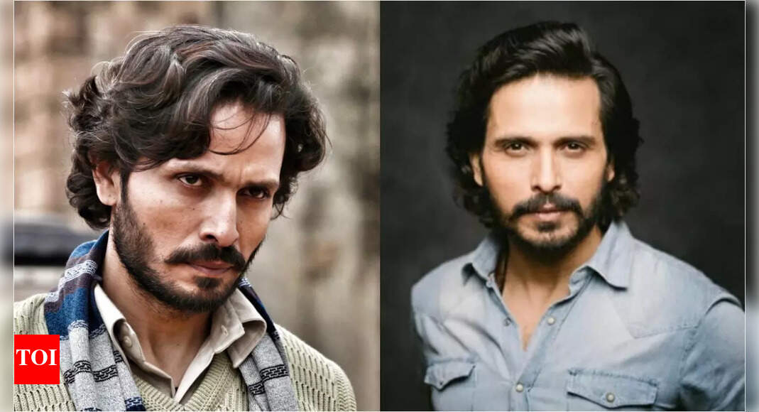 Kranti Prakash Jha wraps up the shoot for MX Player’s ‘Raktanchal 2 ...