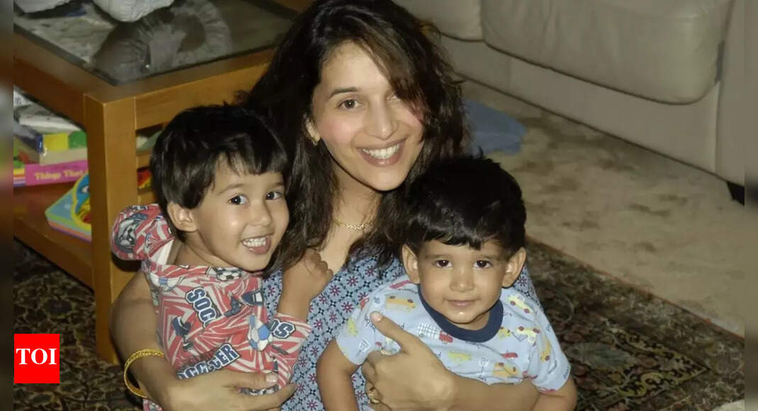 Flashback Friday! Madhuri Dixit shares a major throwback photo with ...