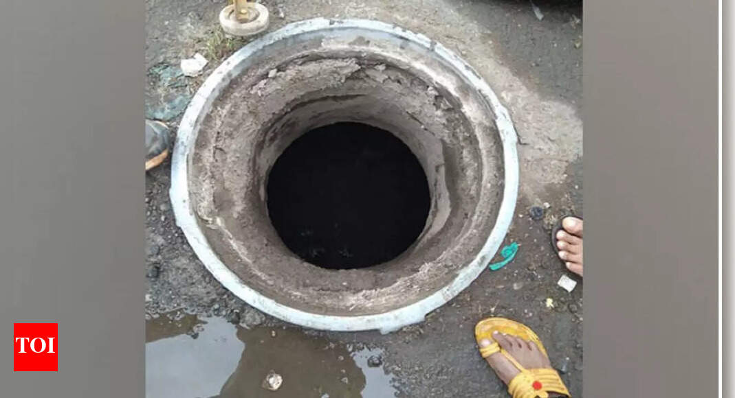 Pune: 39-year-old man falls into open manhole | Pune News - Times of India