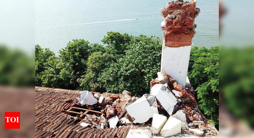 Sinquerim church tower hit by lightning, crumbles | Goa News - Times of ...