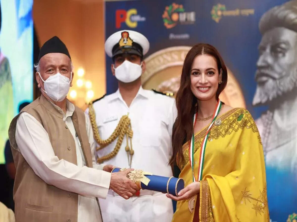 Dia Mirza honoured with the 'Champion of Change' award - Times of India
