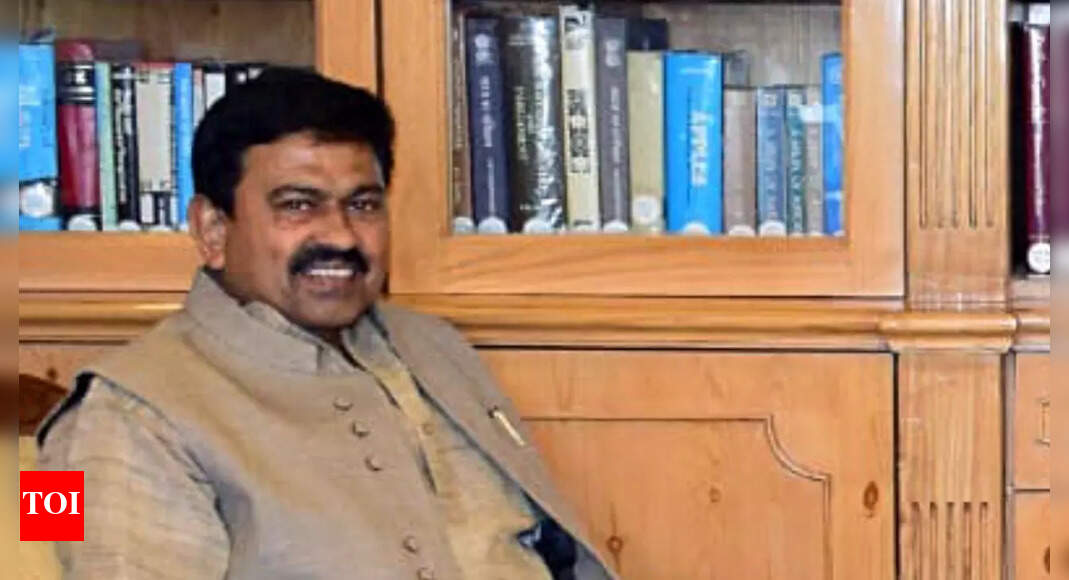 Mishra: MoS Mishra telling farmers to ‘discipline' them in purported ...