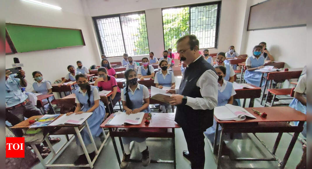 Half of Thane city schools open up | Thane News - Times of India