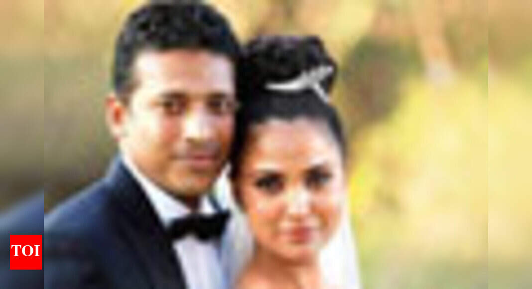 A rocky phase for Lara-Mahesh? | Hindi Movie News - Times of India