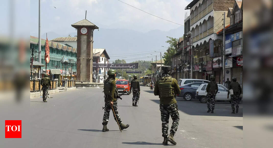 Kashmir Terrorist Attack: 2 teachers killed in terror attack in ...
