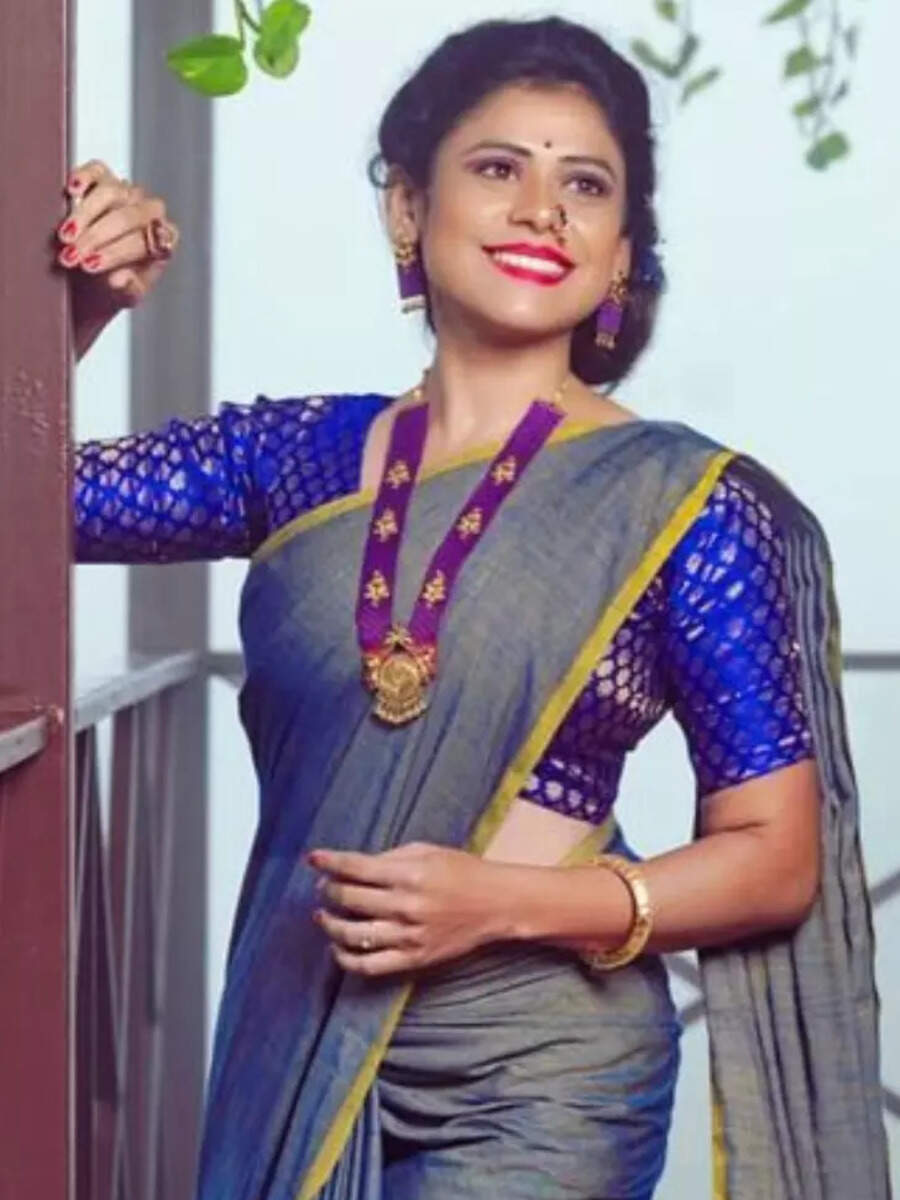 Navratri 2021: Ashwini Mahangade's beautiful pics in grey saree | Times ...