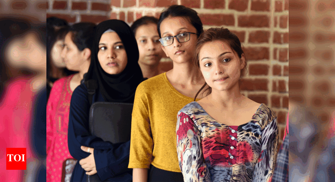 Pune Colleges To Reopen On Oct 12: Pune: Colleges to reopen on Oct 12 ...