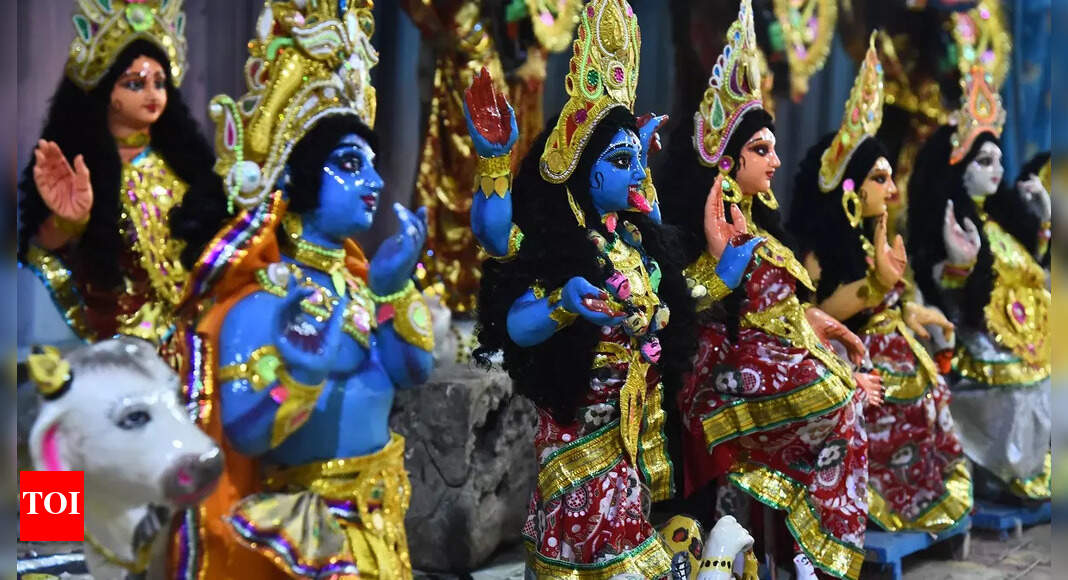Durga Pujo celebration in the city goes online - Times of India
