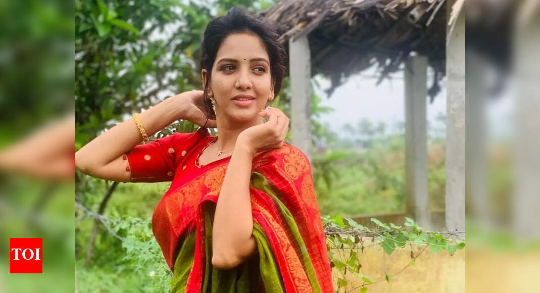 Pavni Reddy's sister clarifies on Pavni's relationship - Times of India