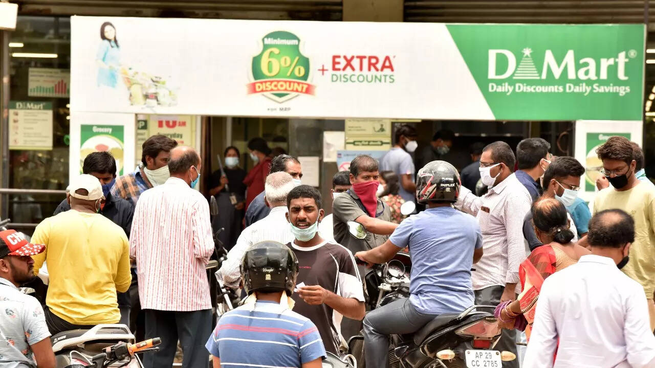 D-Mart market cap crosses Rs 3 trillion, stock up 70% in 2021 - Times ...