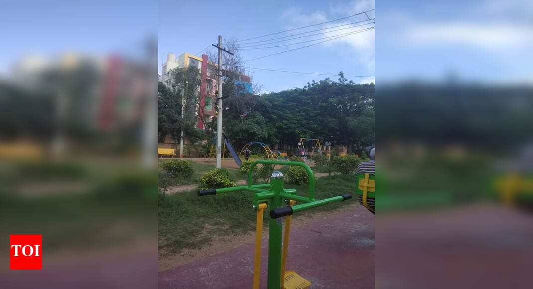 unlit children play area - Times of India