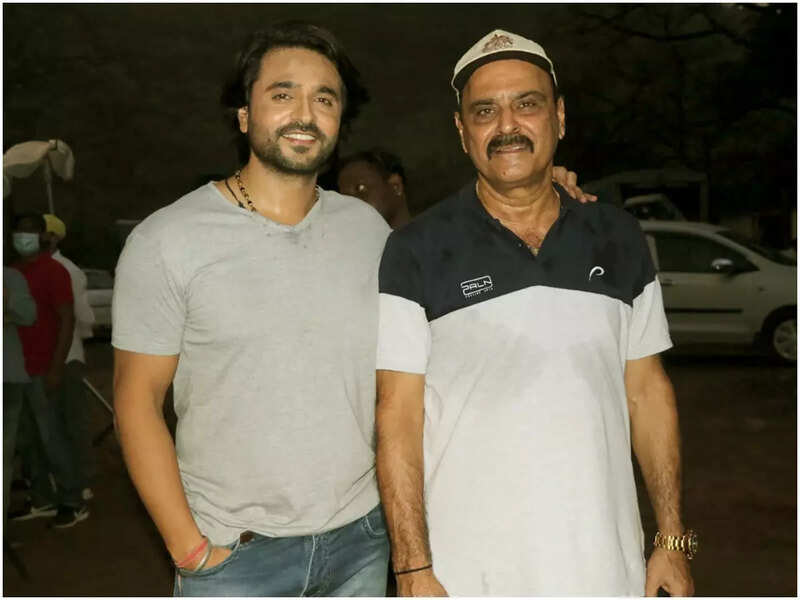 My film Hindutva is all about love and friendship: Karan Razdan | Hindi ...