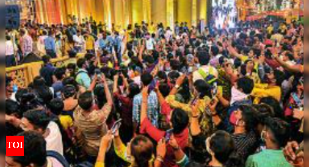 West Bengal: Doctors sound case-spike alarm as revellers drop Covid ...