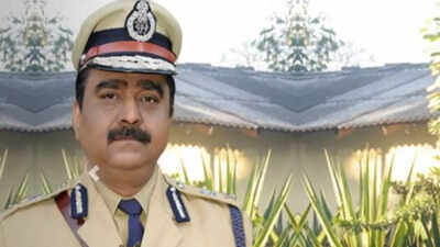 Ex-Karnataka DGP Shankar M Bidari loses Rs 89,000 to cybercrooks ...