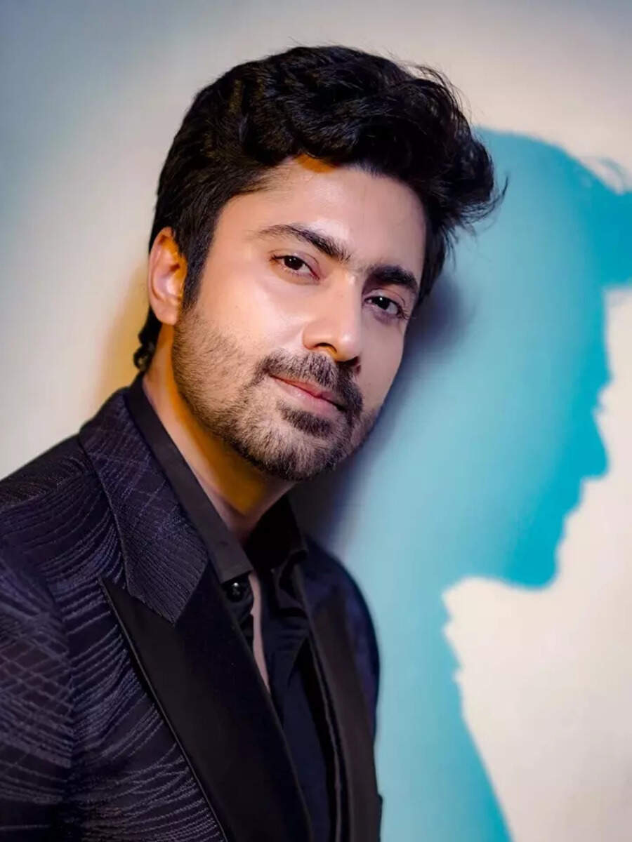 Dapper looks of Gourab Roy Chowdhury | Times of India