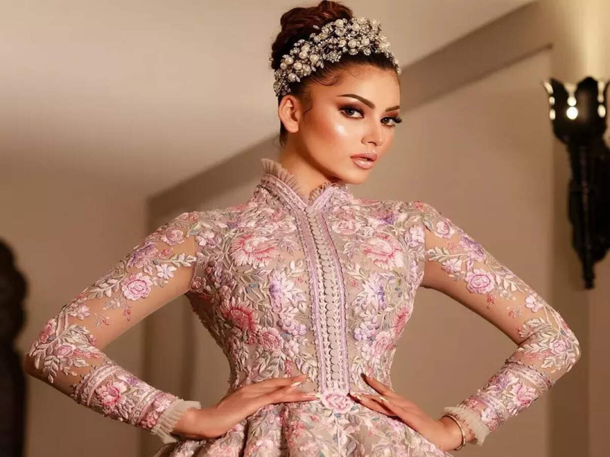 Urvashi Rautela announces her upcoming film ‘Dil Hai Gray’