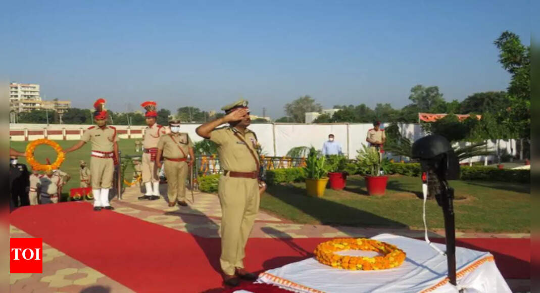 Dgp: Haryana DGP PK Agrawal pays tributes to police martyrs ...