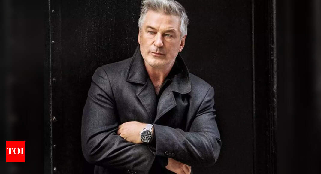 Prop gun fired by Alec Balwin kills woman on sets of 'Rust': Police ...