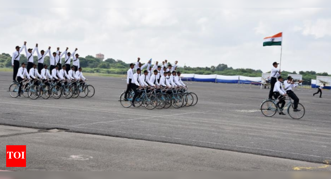 Iaf: 660 air warriors inducted into IAF during passing out parade at ...