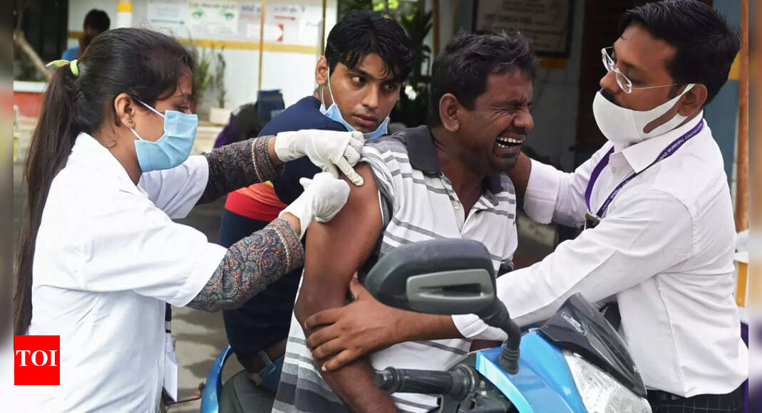 India has 17.7% of world population, gave 15% of global jabs; China, EU ...