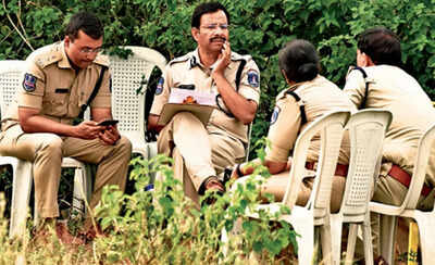 Disha rape and murder case: SC panel fires queries as CI demonstrates ...