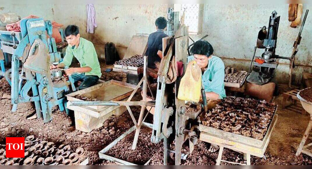 Muslim diya-maker lights up Hindu homes for generations | Rajkot News ...