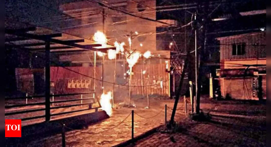 Dangling cables spark fire on electric line in Kochi | Kochi News ...