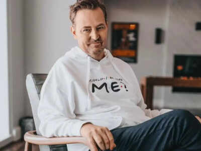 Matthew Perry writing an autobiography about his 'Friends' stardom ...