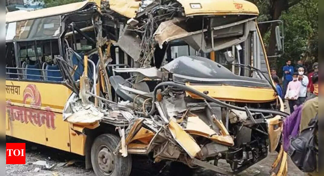 Mumbai: Driver in BEST bus crash dies; three critical | Mumbai News ...