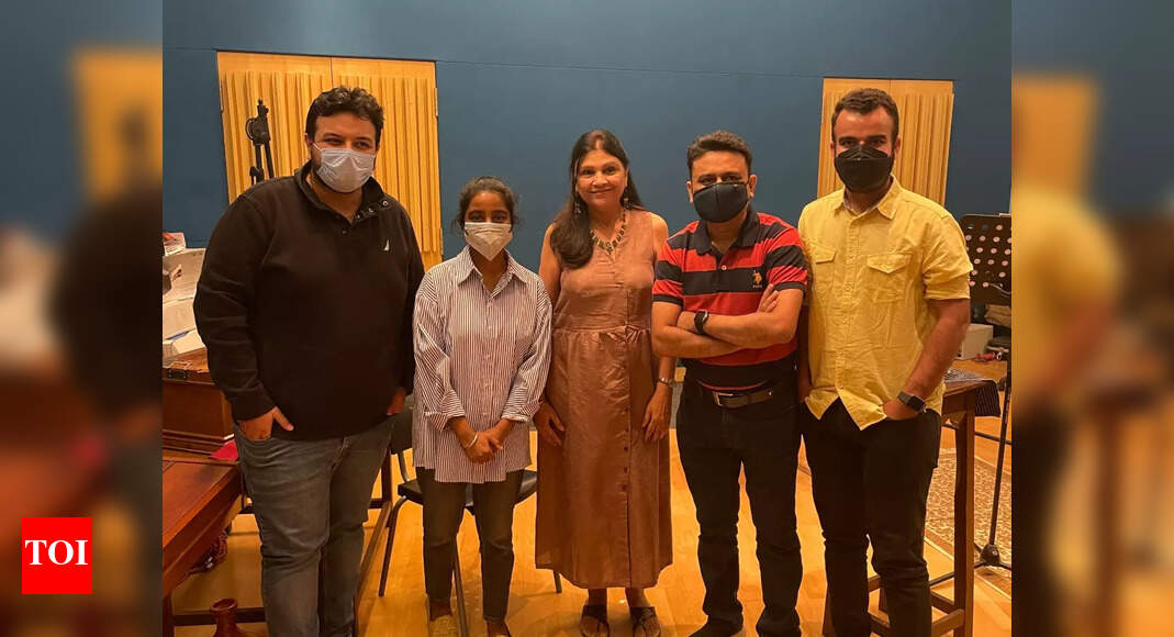 Shilpa Rao debuted as a singer for Dr. Darshan Trivedi's Gujarati film Lakiro'- Exclusive ...