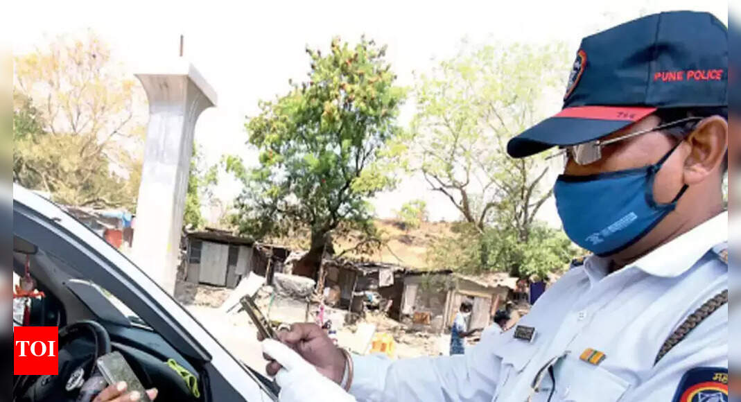 Chakan: Pune traffic police restrict heavy vehicle traffic in Chakan ... Chakan: Pune traffic police restrict heavy vehicle traffic in Chakan ...